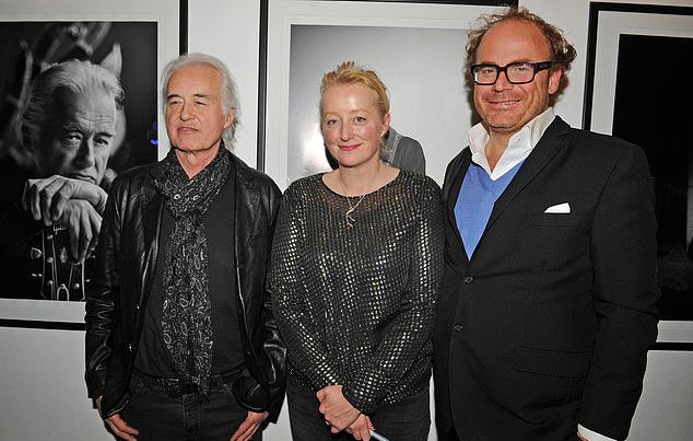 Team – Proud Galleries