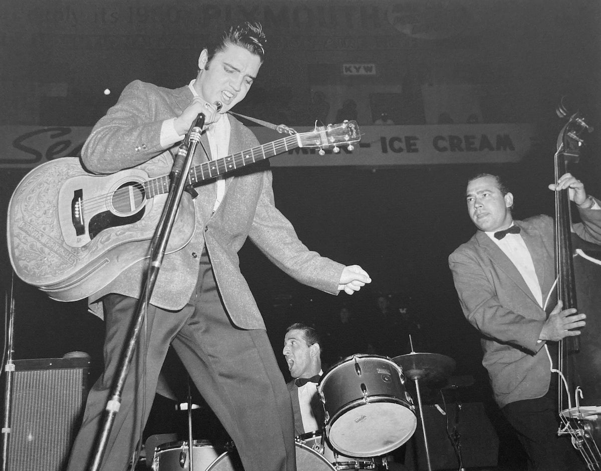 Elvis Presley, ‘Elvis Pose, Live on Stage, No.II’ © Lew Allen at Proud ...